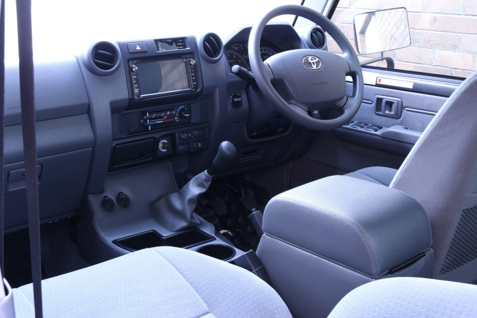Full Length Centre Floor Compartment LC79 Series Dual Cab – Melton 4WD
